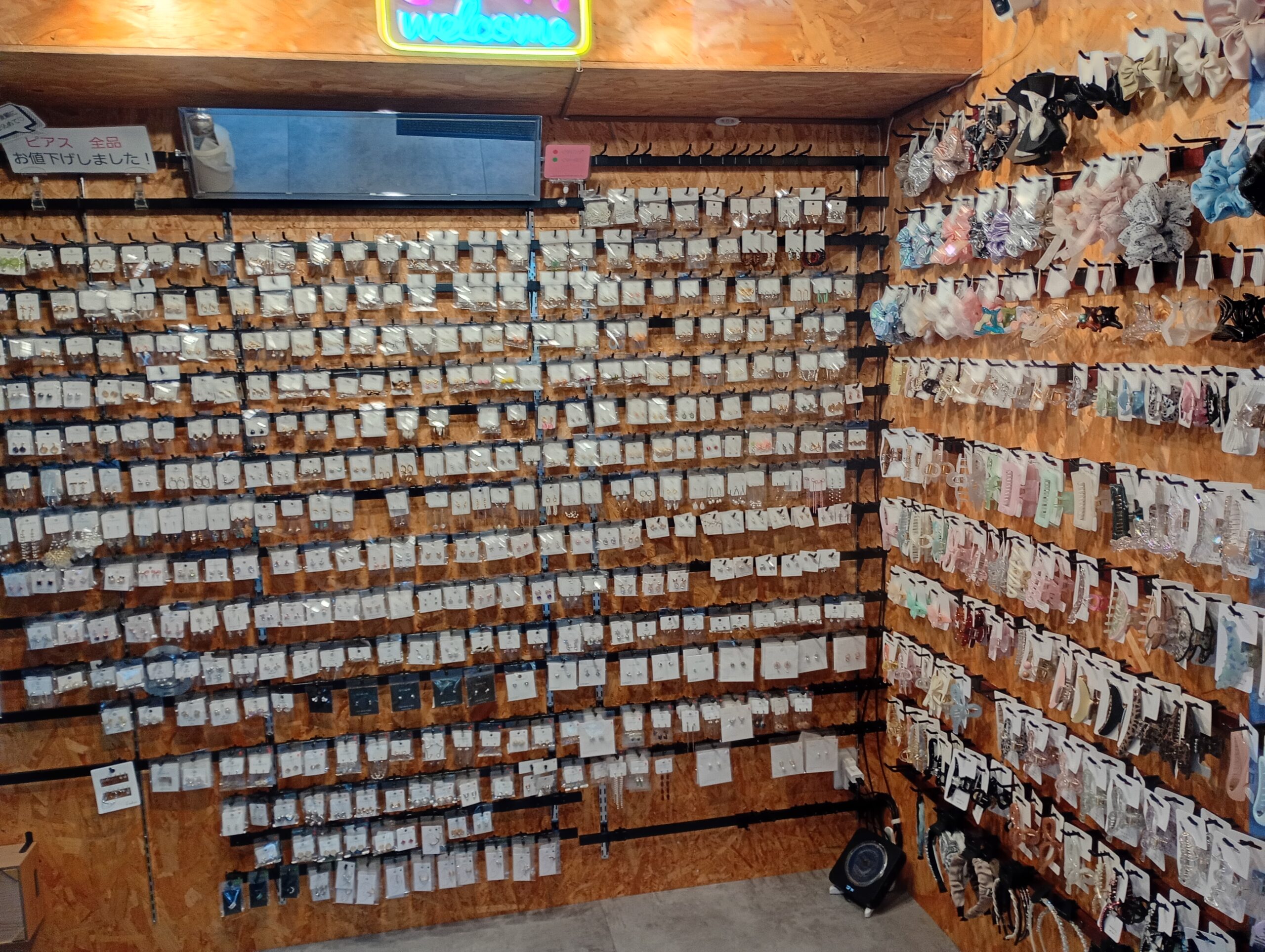 2025年8月韓国直輸入のアクセサリーや雑貨を扱う「MUJIN SHOP 1121」さんで雑貨を購入してきました。 – なりますチャンネル